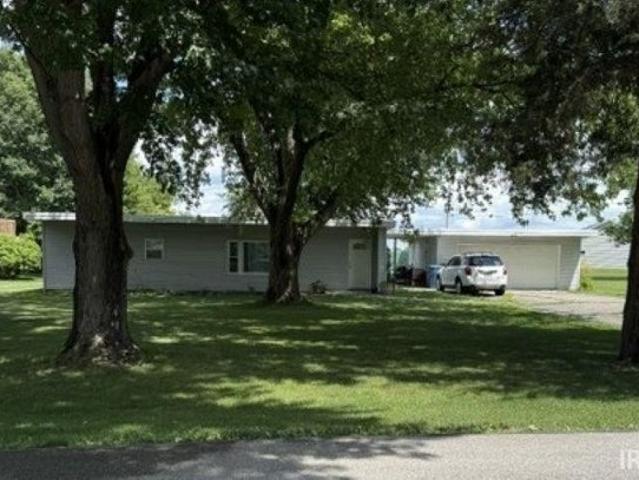 2024 Bradford Dr, Auburn, IN 46706