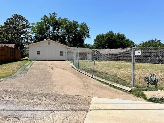2024 Custer Parkway