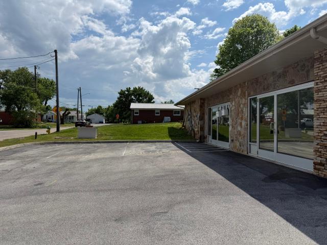 2024 E Andrew Johnson Highway