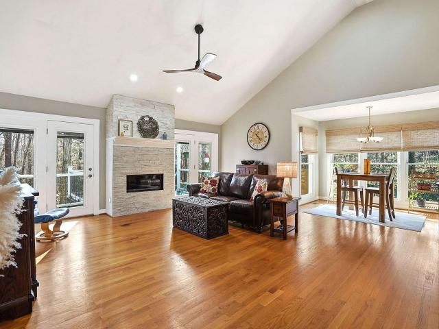 2024 Hillyridge Ct, Raleigh, NC