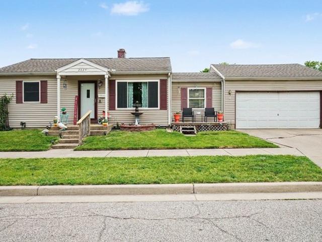2024 Panama St, Mishawaka, IN 46544