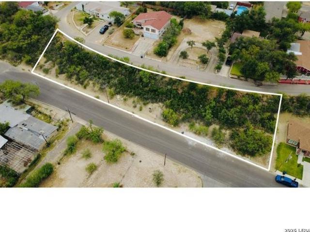 2024 Quarry St, Eagle Pass, TX 78852
