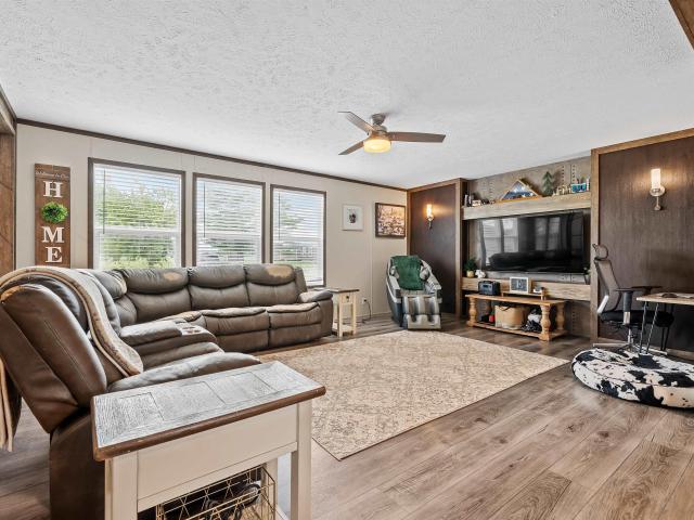 2024 Red Oak Drive
