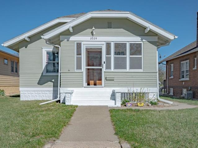 2024 S Lemon St, Sioux City, IA 51106