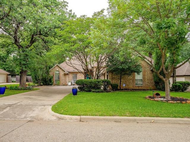 2024 Spinnaker Ln, Azle, TX 76020
