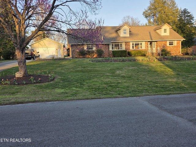 2024 W Velmetta Cir, Knoxville, TN 37920