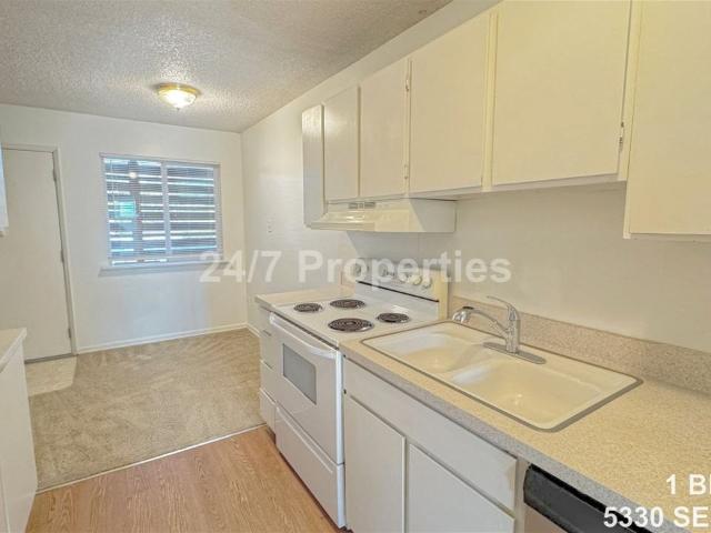 2024 5330MF 1 Bedroom Apartment for Rent at 5330 Se 72nd Ave, Portland, OR 97206 Mt. Scott Arleta
