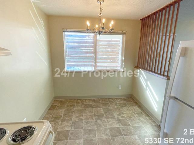 2024 5330MF 2 Bedroom Apartment for Rent at 5330 Se 72nd Ave, Portland, OR 97206 Mt. Scott Arleta