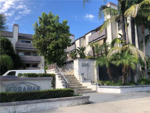 20253 Keswick St, Unit 325, Winnetka, CA 91306 | MLS #SR26042 | Compass