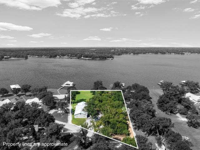 20253 Lakeshore Drive