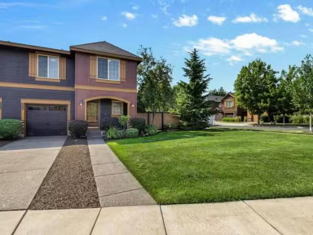 20257 ELLIE LN, BEND, OR 97703 Condo/Townhome For Sale MLS# 2.