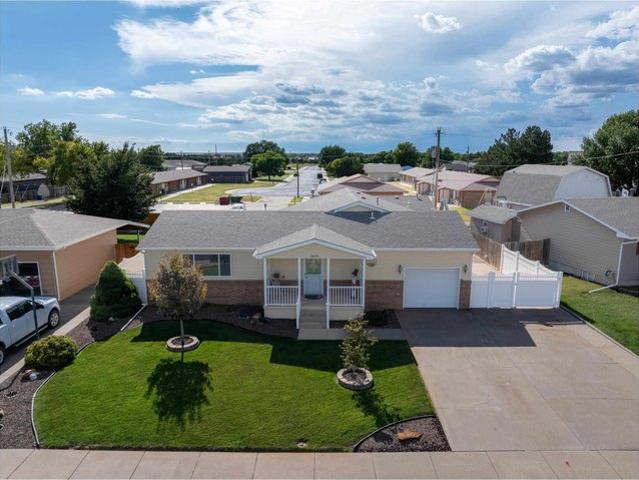 2025 Metro Ln, Hays, KS 67601