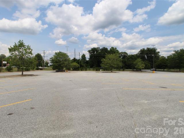 2025 Morganton Boulevard SW