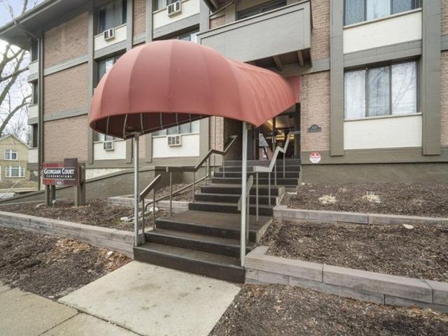 2025 E Greenwich Ave Unit 201, Milwaukee, WI 53211