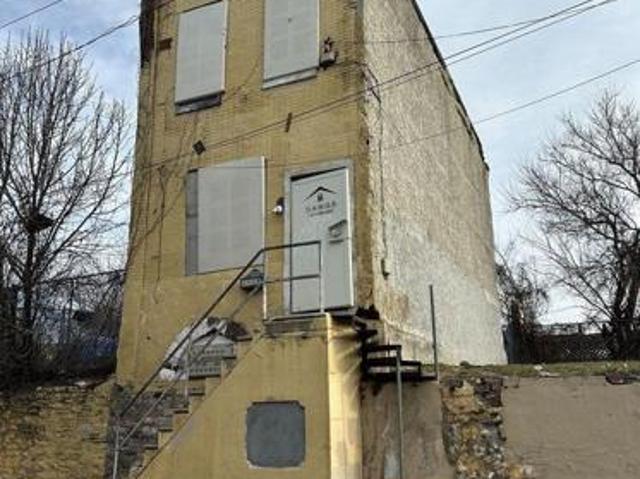 2025 E Sterner St, Philadelphia, PA 19134