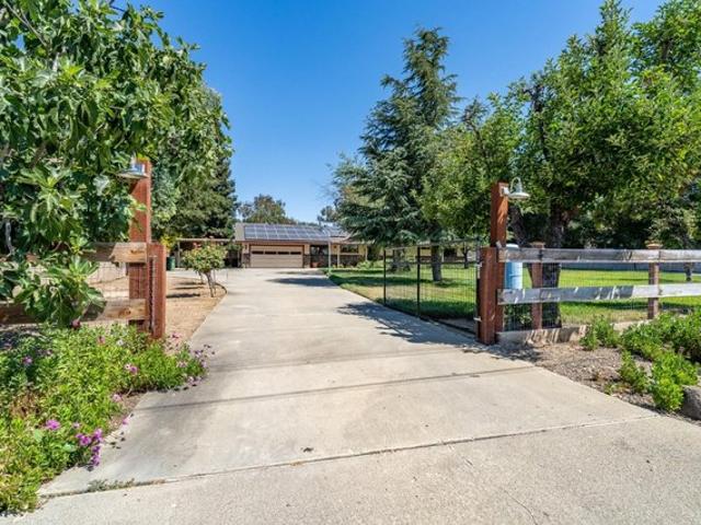 2025 Jeanie Ln, Gilroy, CA 95020
