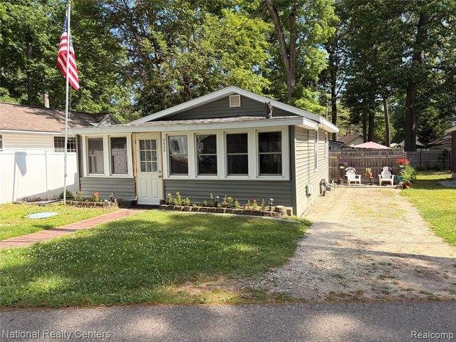 2025 Parkwood Ct, Norvell, MI 49230
