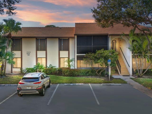 2025 SW Silver Pine Way, Unit 120A1, Palm City, FL 34990 | MLS #B26006 | Compass