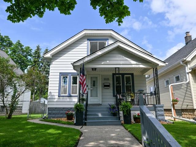 2025 S 71st St, West Allis, WI 53219