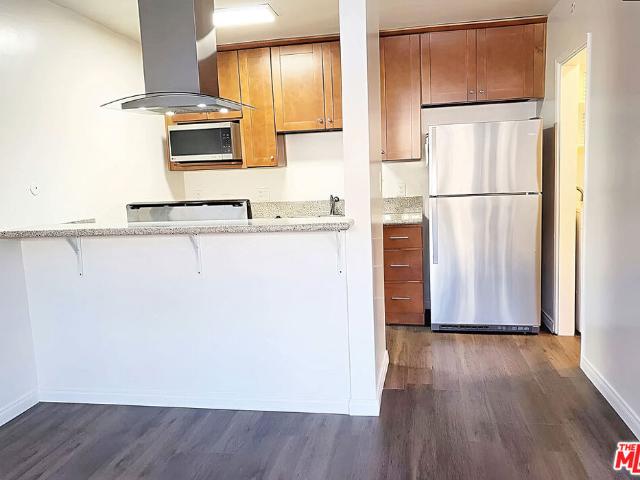 2025 Sepulveda Boulevard 7