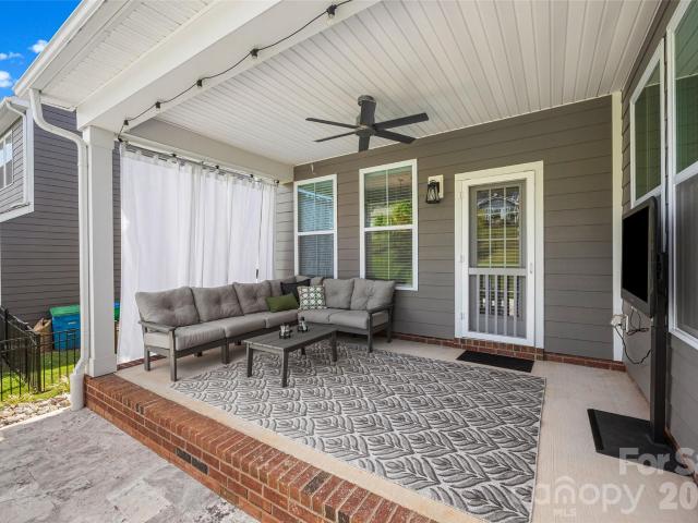 2025 Vettura Court