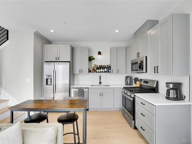 2025 W 42nd Avenue