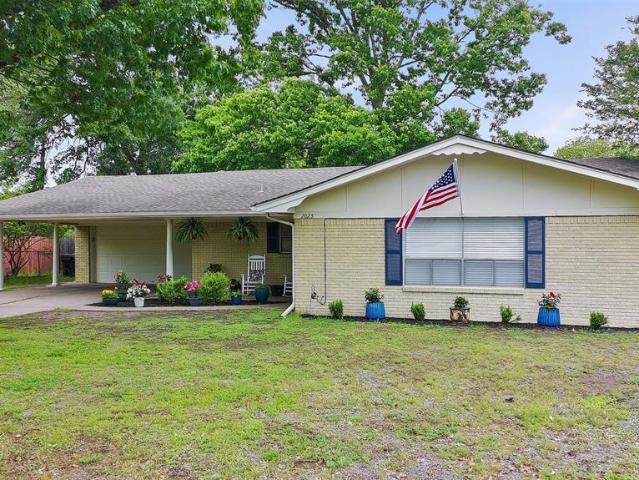 2025 W Belclaire Cir, Corsicana, TX 75110 | MLS #21233