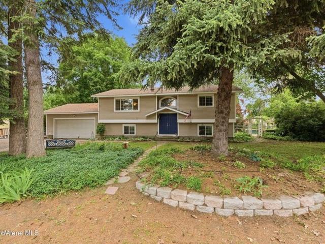 2025 W Saint Emilion Dr, Hayden, ID 83835