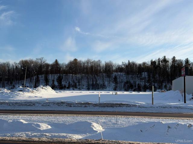 2025 W U S 41 Highway