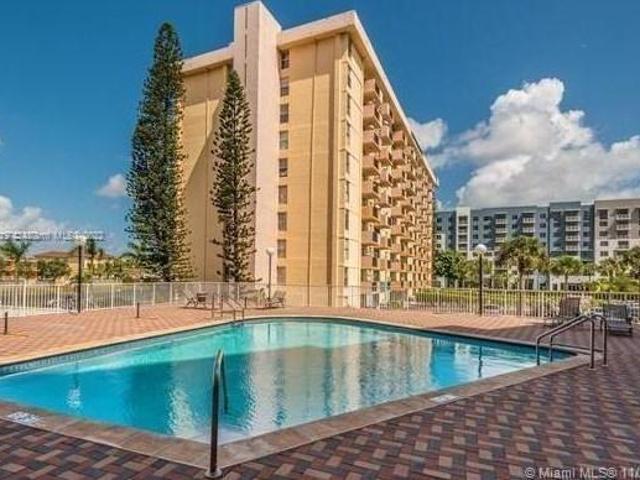 2025 164th St NE #1002, North Miami Beach, FL 33162