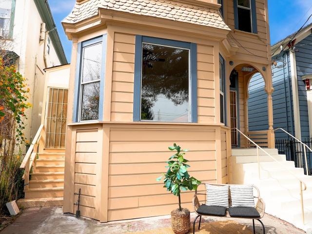 2025 2027 Curtis St, Oakland, CA 94607 | MLS #41131 | Compass