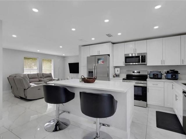 2025 49th Ter SW, Naples, FL 34116