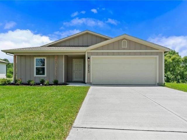 20263 W 195th St, Spring Hill, KS 66083