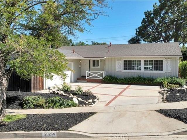 20264 Aetna St, Woodland Hills, CA 91367