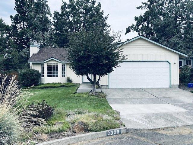 2026 NE Hall Cir, Bend, OR 97701
