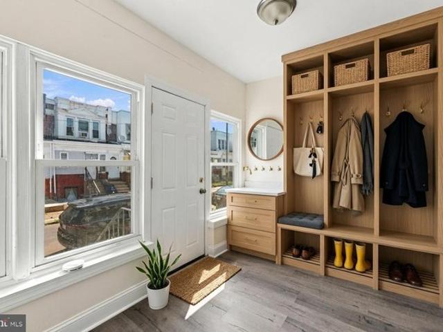 2026 Bonaffon St, Philadelphia, PA 19142