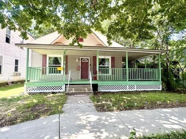 2026 S Wall Ave, Joplin, MO 64804