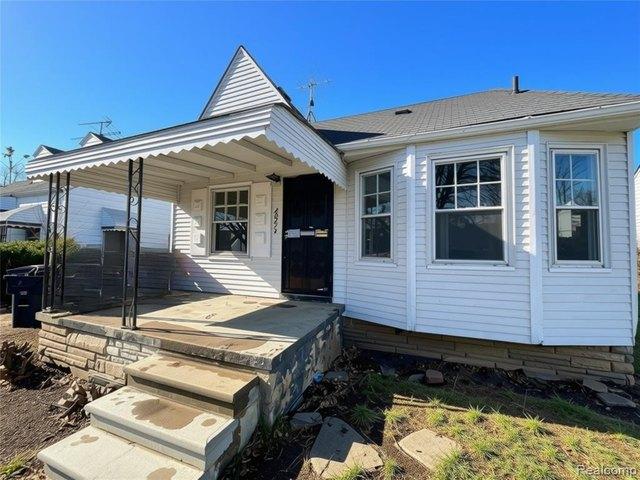 20274 Hickory St, Detroit, MI 48205