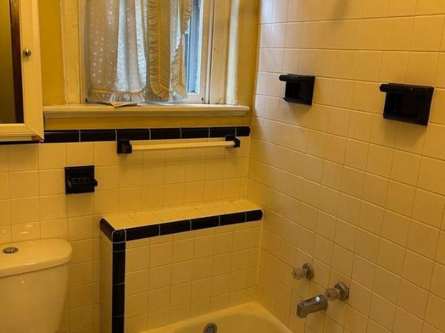 2027 Murray Ave. 2 Bedroom Apartment for Rent at 2027 Murray Ave, Louisville, KY 40205 Cherokee Seneca