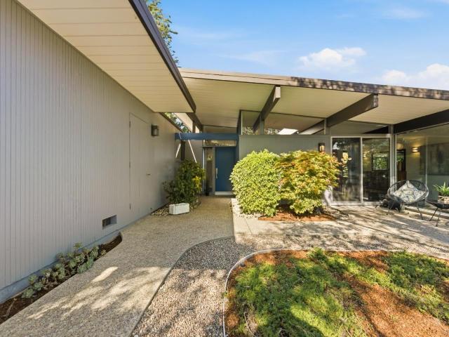 2027 New Brunswick Drive