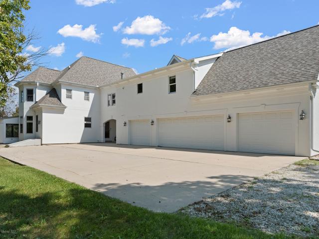 2027 Oak Forest Drive