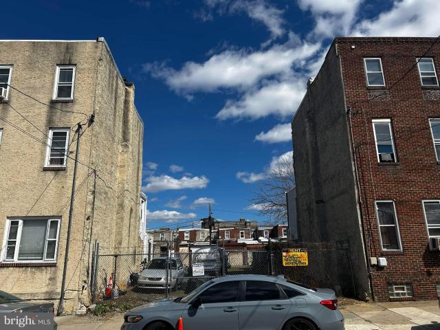2027 E Stella St, Philadelphia, PA 19134 | MLS #PAPH2595