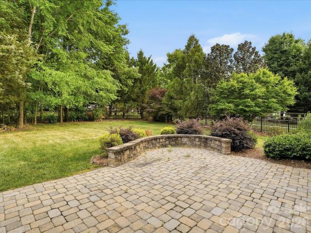 2027 Fripp Lane
