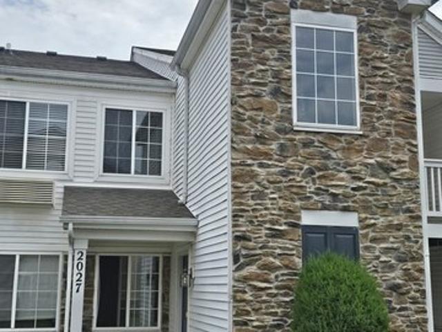 2027 Silverstone Dr Unit 2027, Carpentersville, IL 60110