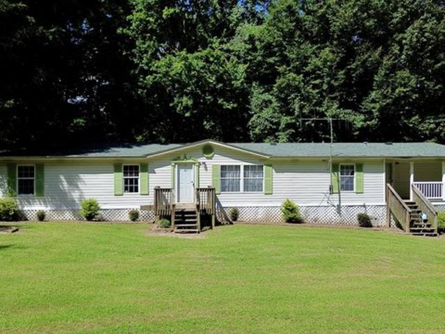 2027 Snowflake Rd, Gate City, VA 24251
