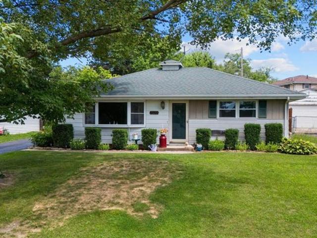 2027 W Austin Dr, Peoria, IL 61614