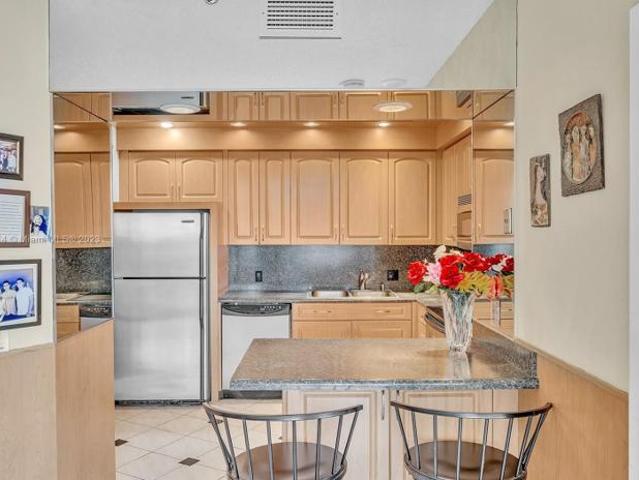 20281 Country Club Dr E #305, Aventura, FL 33180
