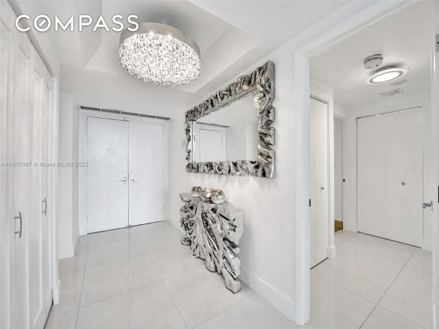 20281 E Country Club Dr 1114, Aventura, FL