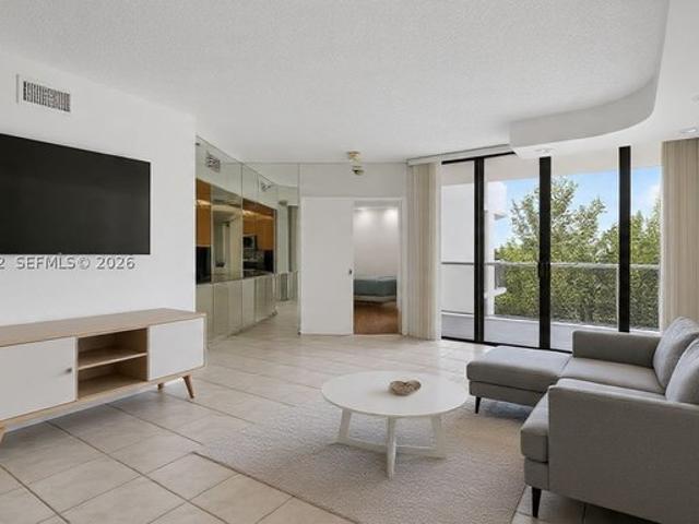 20281 E Country Club Dr Apt 405, Aventura, FL 33180