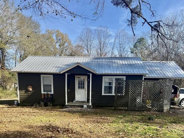 20284 Coontail Rd, Aberdeen, MS 39730